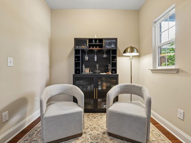 1413 Woodside Dr