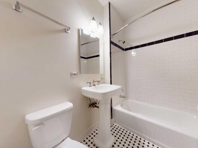 1413 15 E. 57th 3 Bedroom Apartment for Rent at 1413 E 57th St, Chicago, IL 60637 Hyde Park