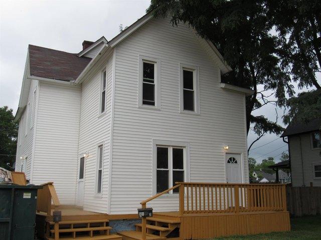 1413 11th St, Rockford, IL 61104