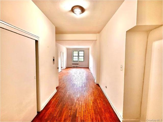 141 05 Pershing Crescent B7