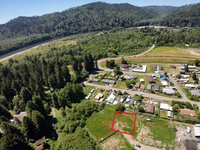 141 140 048 Huckleberry Rd, Klamath, CA 95548