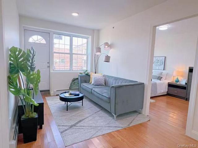 141 15 Cherry Avenue, Unit 4E