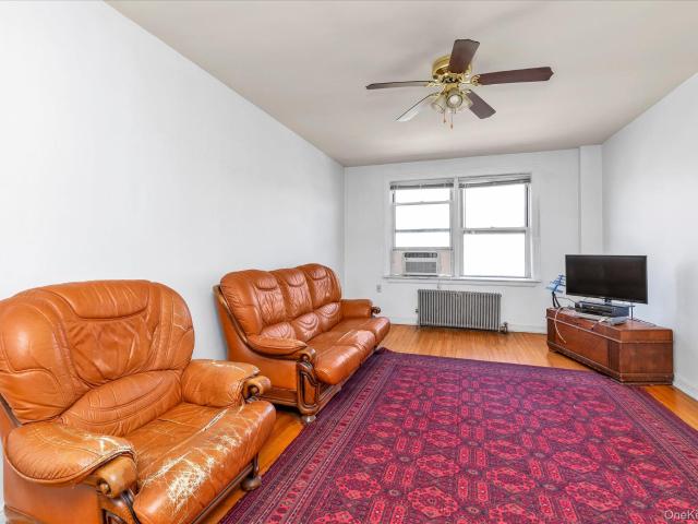 141 2 th Road, Unit 3A
