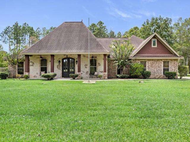 141 County Road 889, Buna, TX 77612