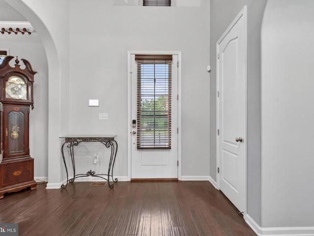 141 Coachman Circle