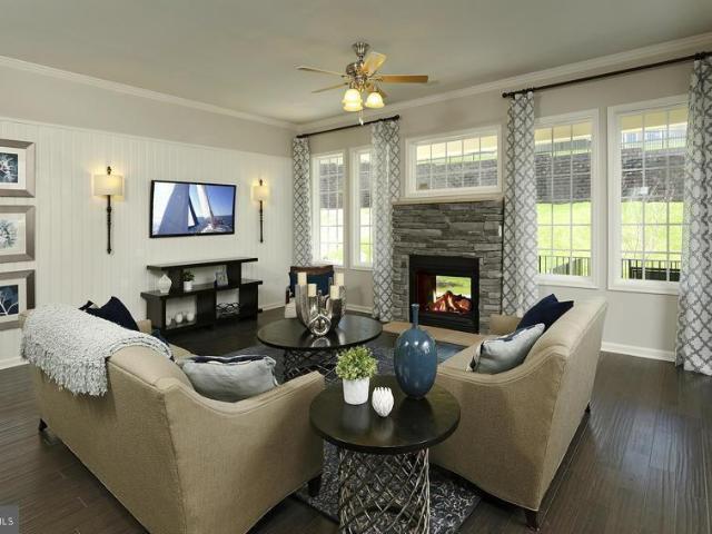141 Coachman Circle