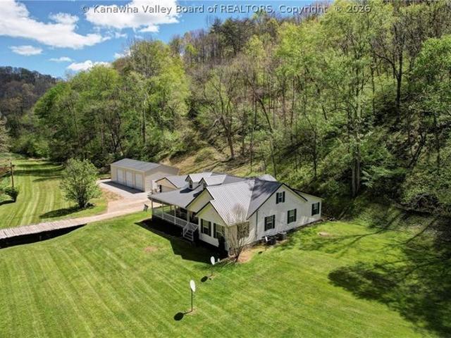 141 Canoe Run Rd, Looneyville, WV 25259