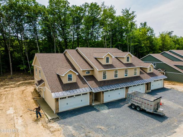 141 Carriage Boulevard