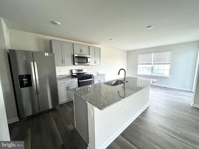 141 Charing Cross Drive
