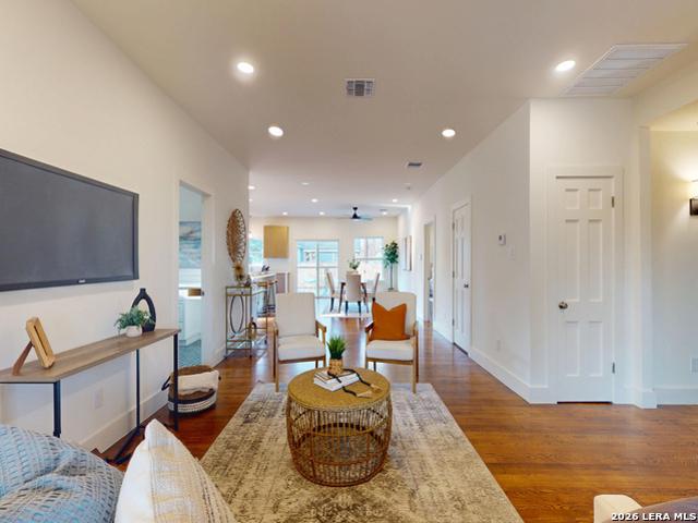 141 Chevy Chase Dr