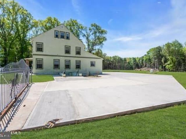 141 Arneys Mount Road