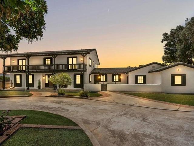141 Arroyo Seco Dr, Hollister, CA 95023