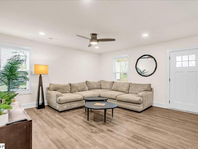 141 Baileyview Street