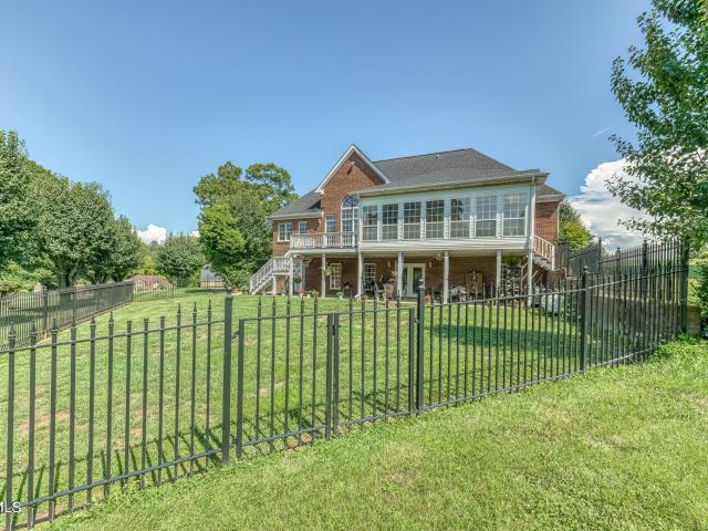 141 Barefoot Landing Drive