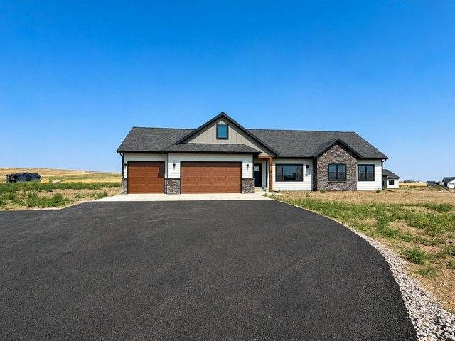 141 Barn Wood Ln, Great Falls, MT 59405