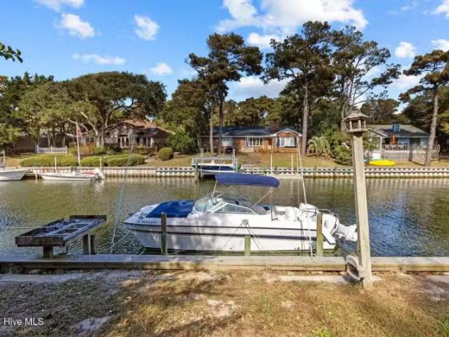 141 Beechwood Drive, Pine Knoll Shores, NC 28512