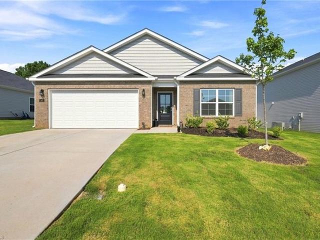 141 Big Laurel Dr, Mocksville, NC 27028