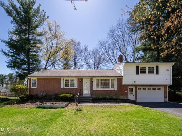 141 Birchwood Dr, Schenectady, NY 12303