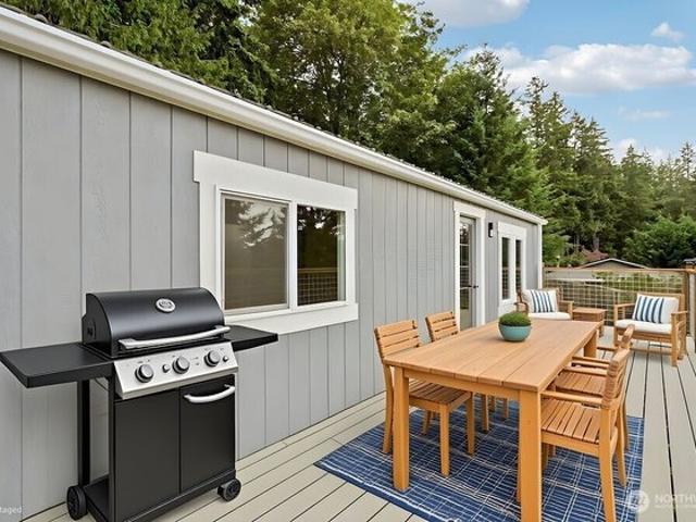141 Blueberry Hill Rd, Port Ludlow, WA 98365