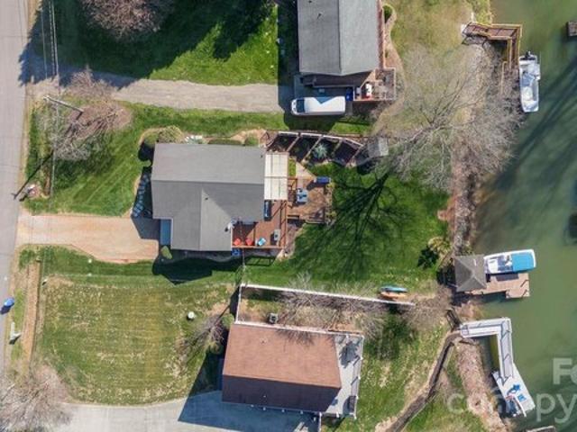 141 Bluewing Ln, Mooresville, NC 28117
