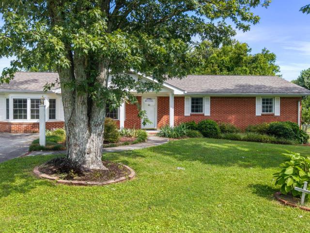 141 Gardenia Avenue NW
