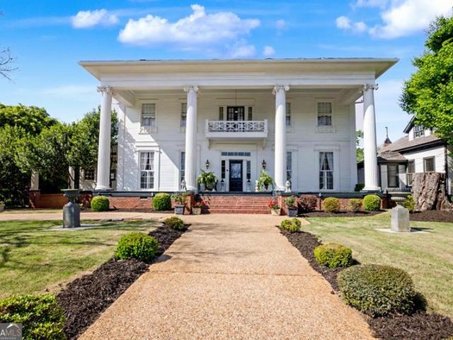141 Greenville St, Newnan, GA 30263
