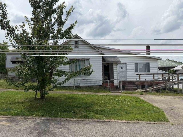 141 E 2nd St, Ceredo, WV 25507