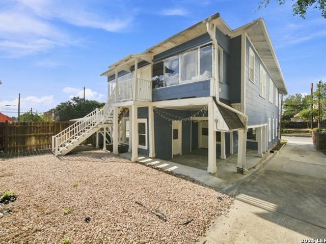 141 E Woodlawn Ave