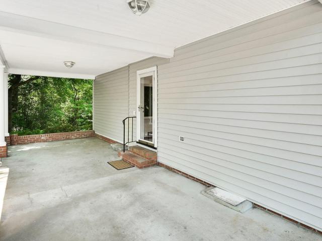141 E Longmeadow Road