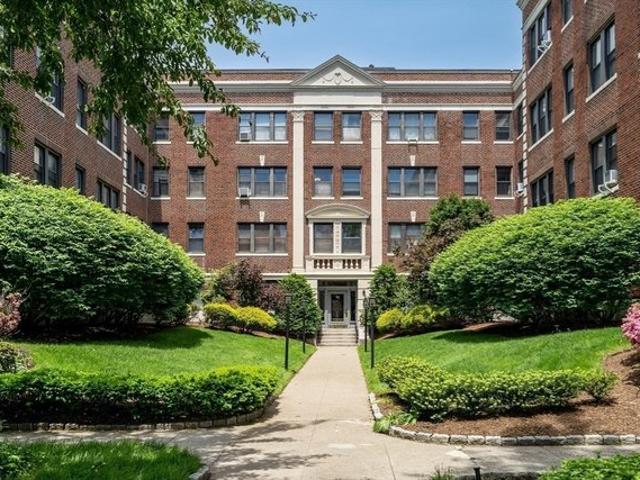 141 Englewood Ave Apt 23, Boston, MA 02135