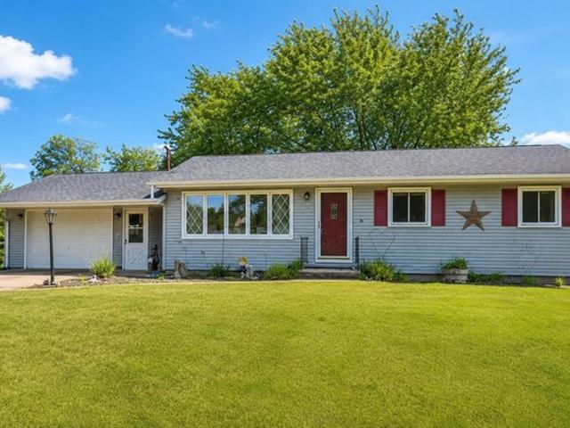 141 Elmwood Ln, Nekoosa, WI 54457