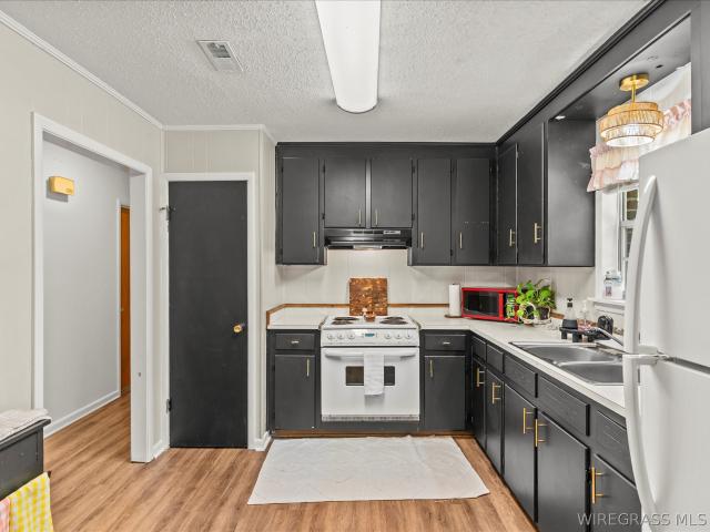 141 Honeysuckle Lane