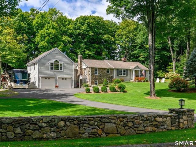 141 Head of Meadow Rd, Newtown, CT 06470