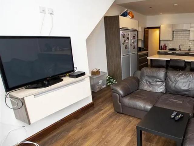141 Heeley Road, Stirchley, B29 6EJ, United Kingdom | 7 bed house for rent #133402387 | Rentberry