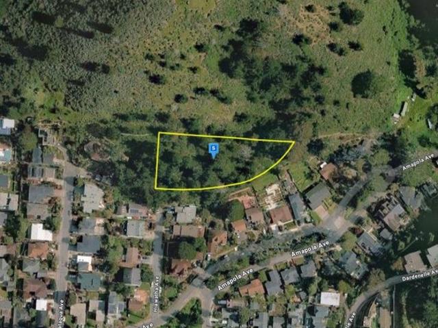 141 Hiawatha Ave, Pacifica, CA 94044