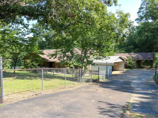 141 Oakdale Road