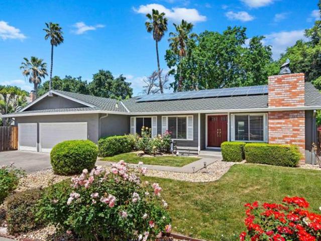 141 Larkwood Cir, Danville, CA 94526