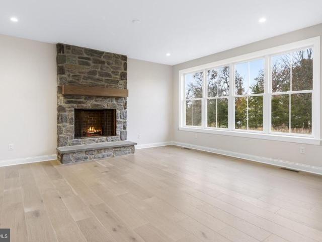 141 Lexington Manor