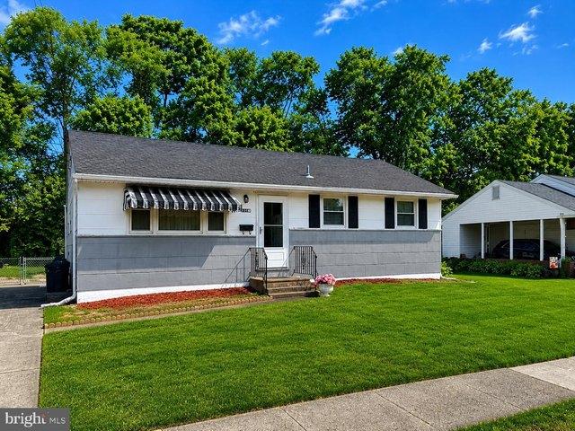 141 Lehigh Ave, Blackwood, NJ 08012