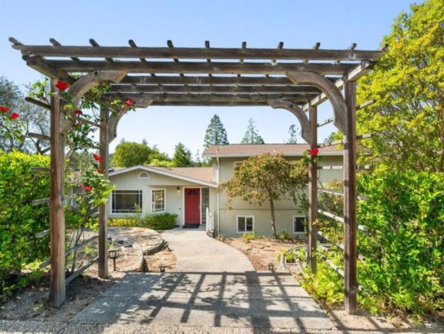141 Lunar Dr, Scotts Valley, CA 95066