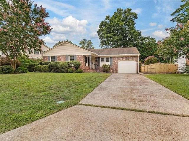 141 Moline Dr, Newport News, VA 23606