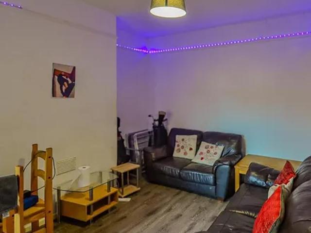 141 Milner Road, Stirchley, B29 7RG, United Kingdom | 5 bed townhouse for rent #134813973 | Rentberry
