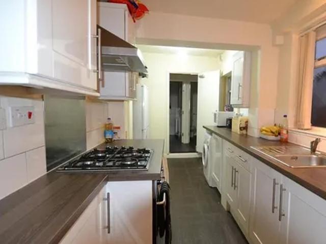 141 Milner Road, Stirchley, B29 7RG, United Kingdom | 5 bed townhouse for rent #137745420 | Rentberry