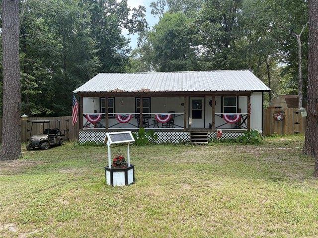 141 Mud Cat Dr, Trinity, TX 75862