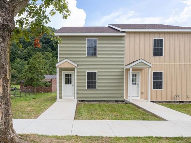 141 Mulberry Ave Unit A, Weston, WV 26452