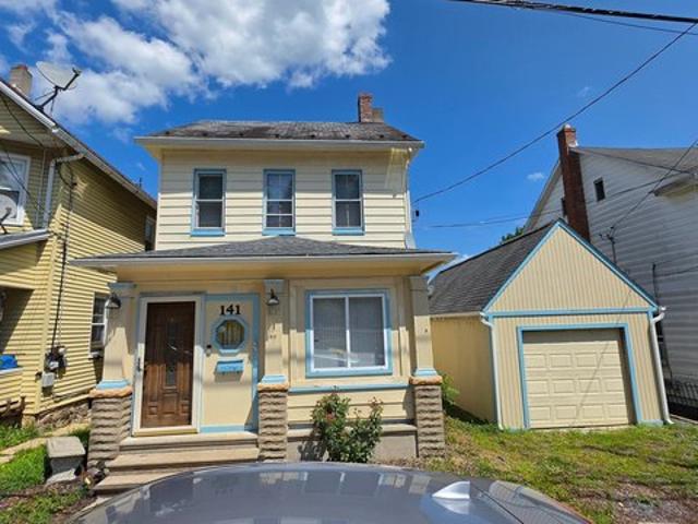 141 N 4th St, Bangor, PA 18013