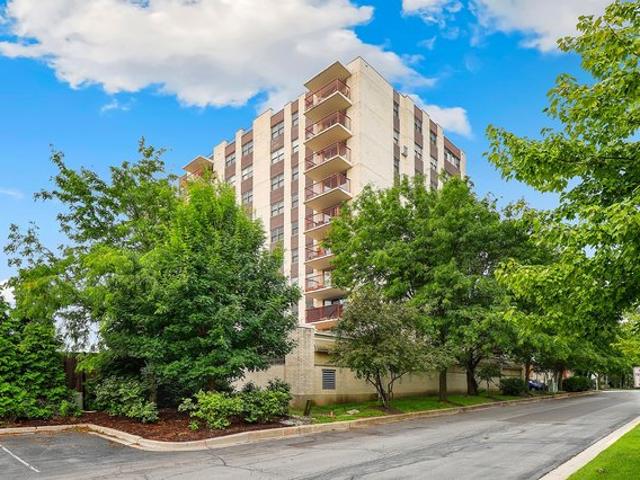 141 N LA Grange Rd Apt 805, La Grange, IL 60525