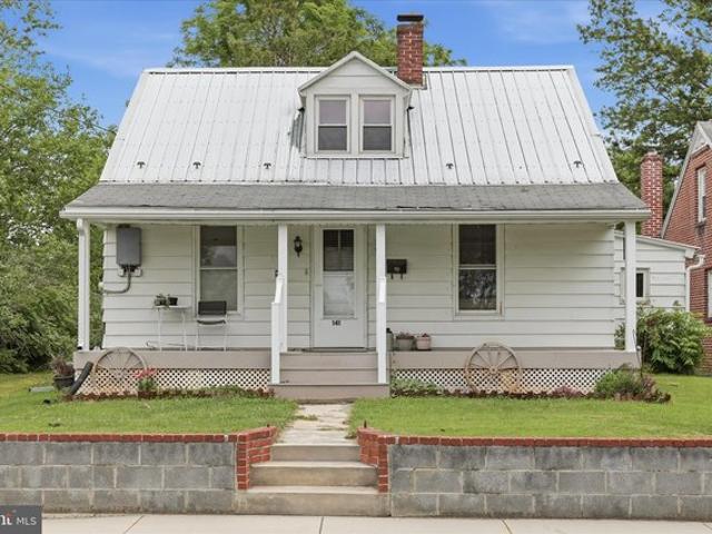 141 N Ridge Ave, Greencastle, PA 17225