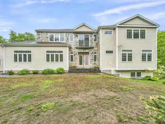 141 NORTHROP RD, BETHANY, CT 06524 Single Family Residence For.