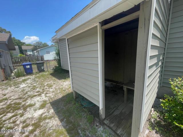 141 NE 33rd St, Oak Island, NC 28465 | MLS #100564